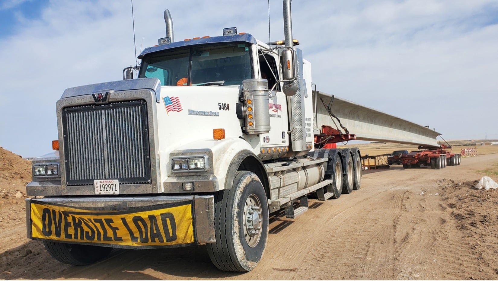 8 Oversize Shipping Tips from a Freight Broker in Kansas City | State Tractor Trucking | Freight ...